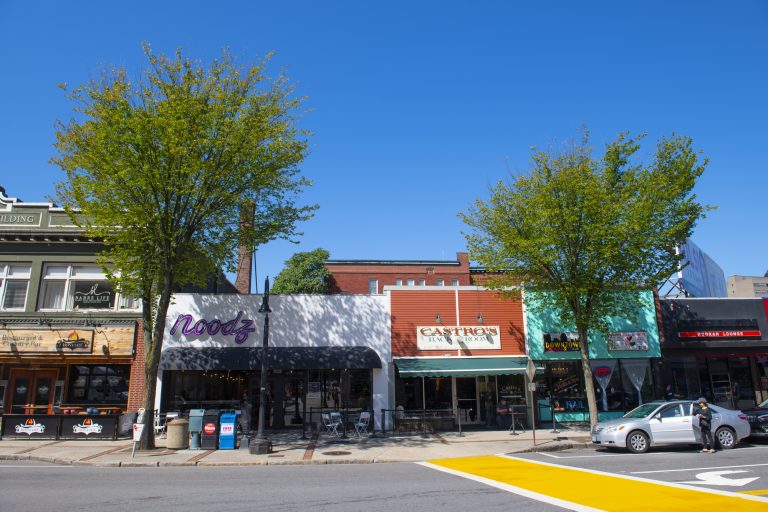 16+ Fun Things To Do in Manchester NH