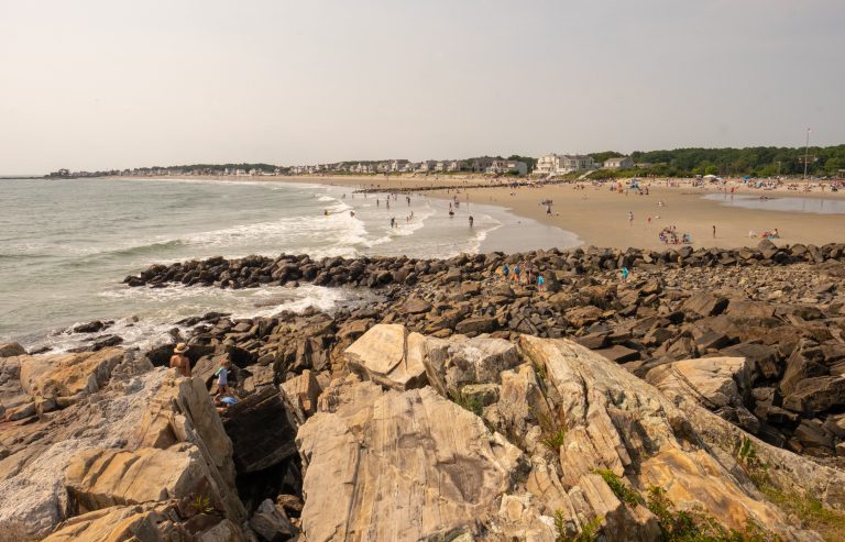 13 Best Beaches in New Hampshire - New Hampshire Way